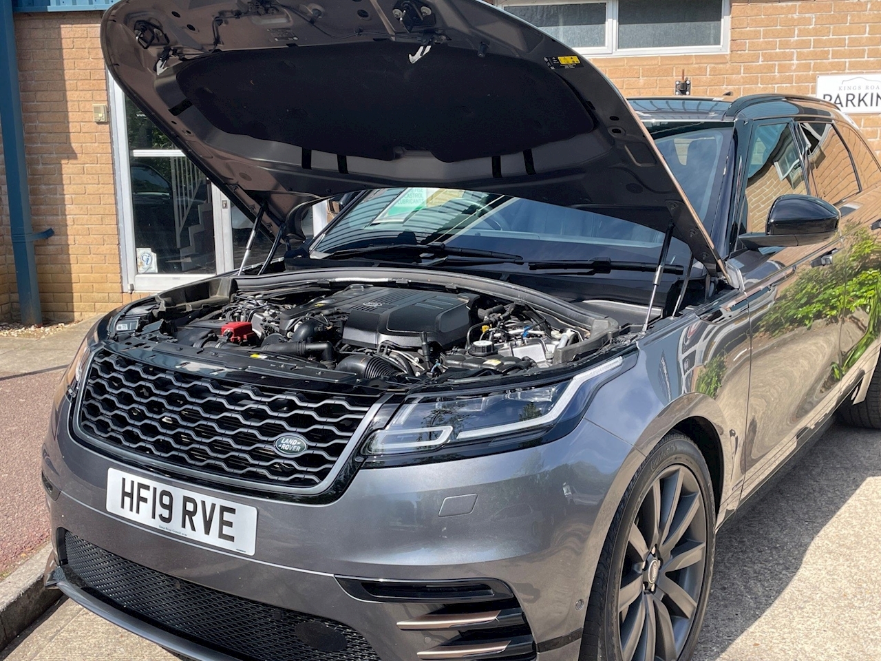 Used 2019 Land Rover Range Rover Velar 3.0 D300 R-Dynamic HSE Auto 4WD ...