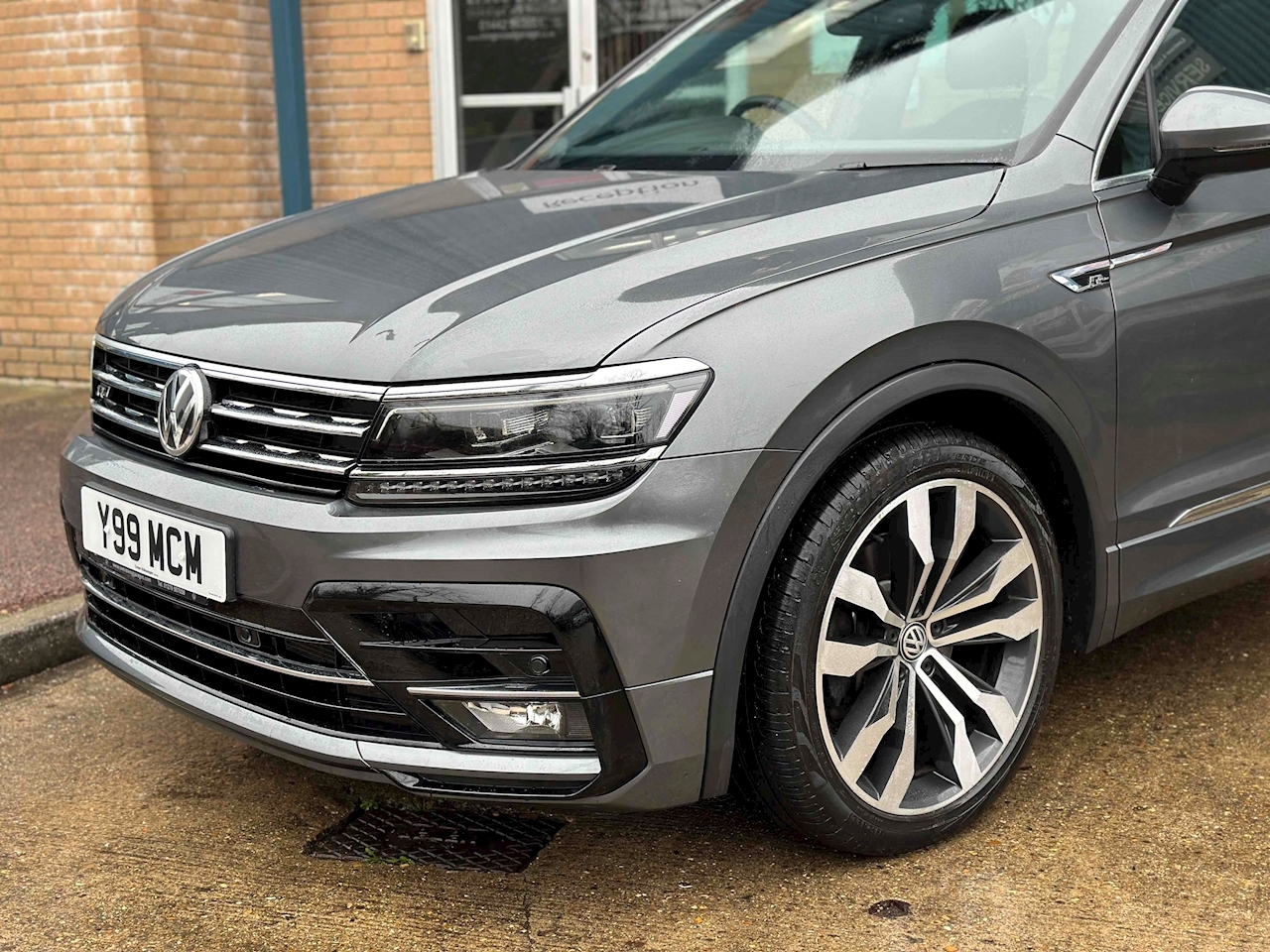 Used 2017 Volkswagen Tiguan TSI R-Line For Sale in Hertfordshire (U4878 ...