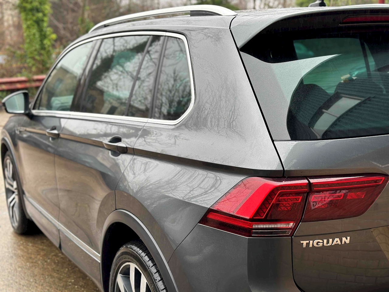 Used 2017 Volkswagen Tiguan TSI R-Line For Sale in Hertfordshire (U4878 ...