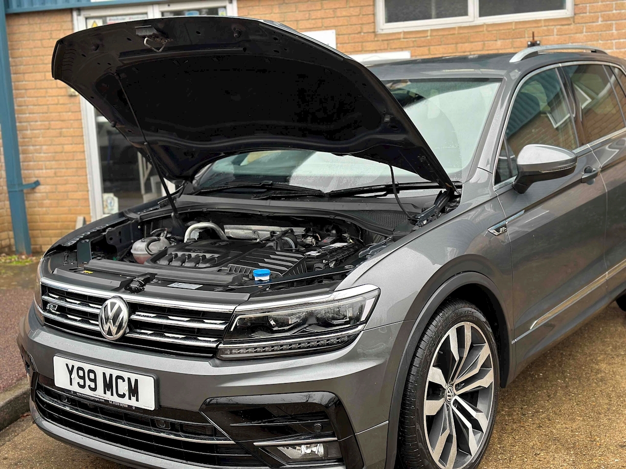 Used 2017 Volkswagen Tiguan TSI R-Line For Sale in Hertfordshire (U4878 ...