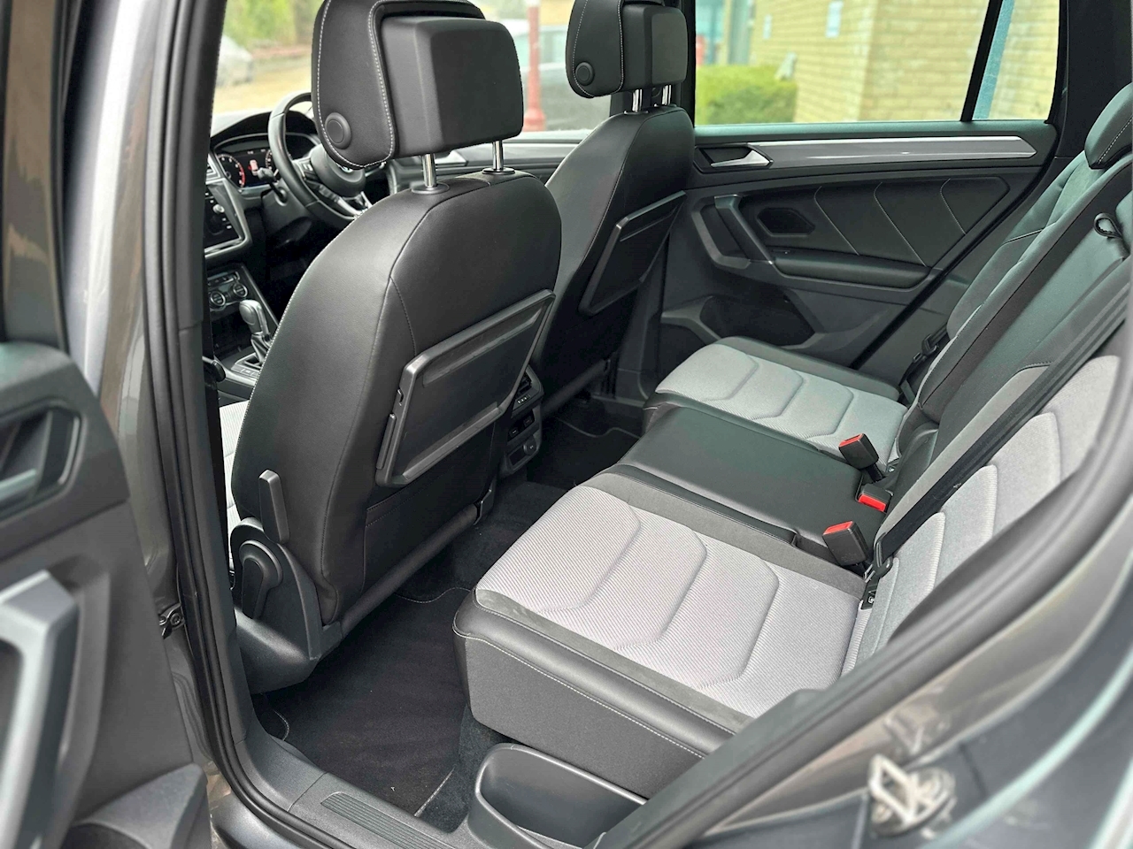 Used 2017 Volkswagen Tiguan TSI R-Line For Sale in Hertfordshire (U4878 ...