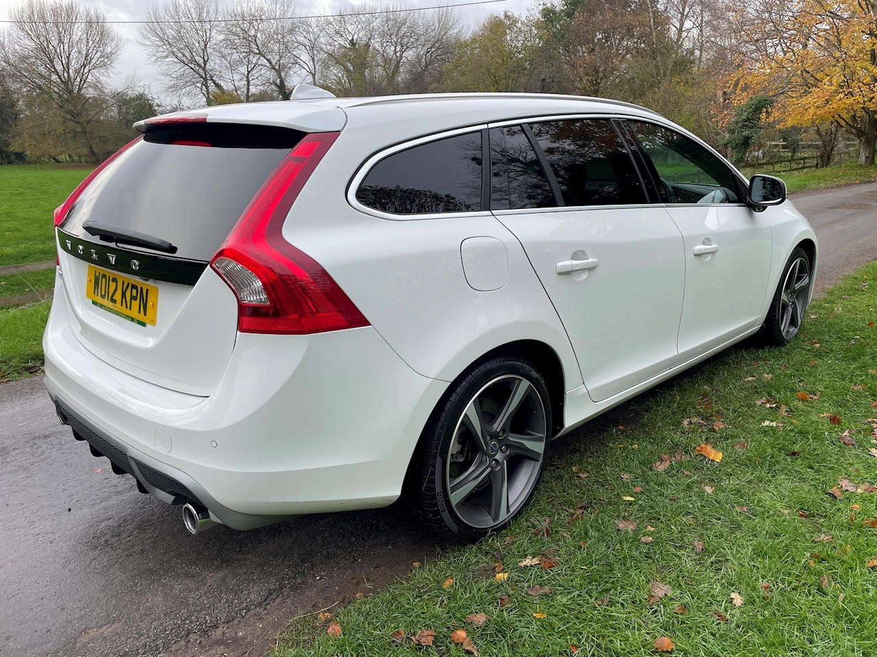 Used 2012 Volvo V60 T3 R-Design For Sale in Avon (U101077) | Swan Motor ...