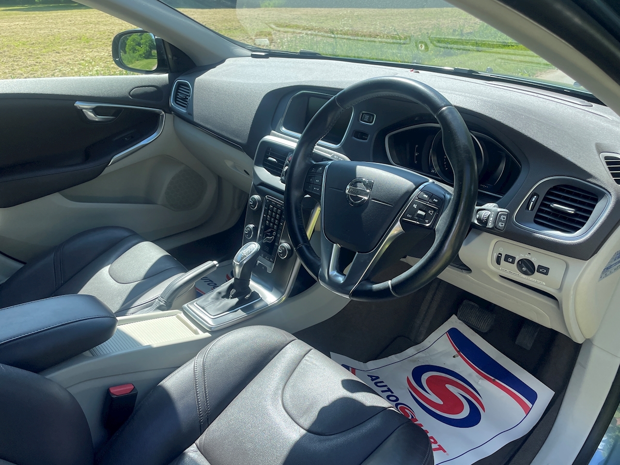 Used 2013 Volvo V40 T4 Se For Sale in Avon (U101459) | Swan Motor Company