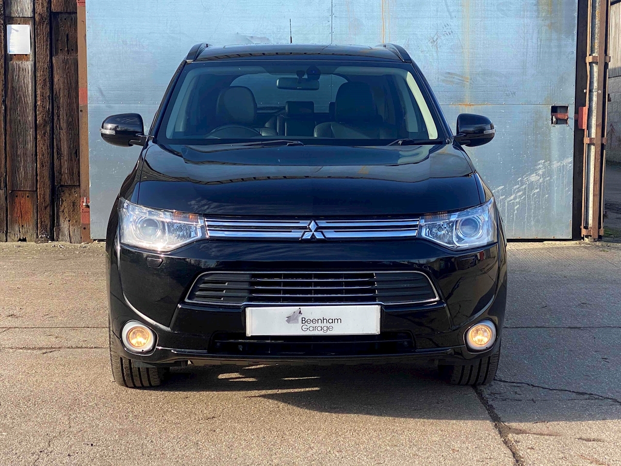 Used 2015 Mitsubishi Outlander h GX4h For Sale in Berkshire (U1998 ...