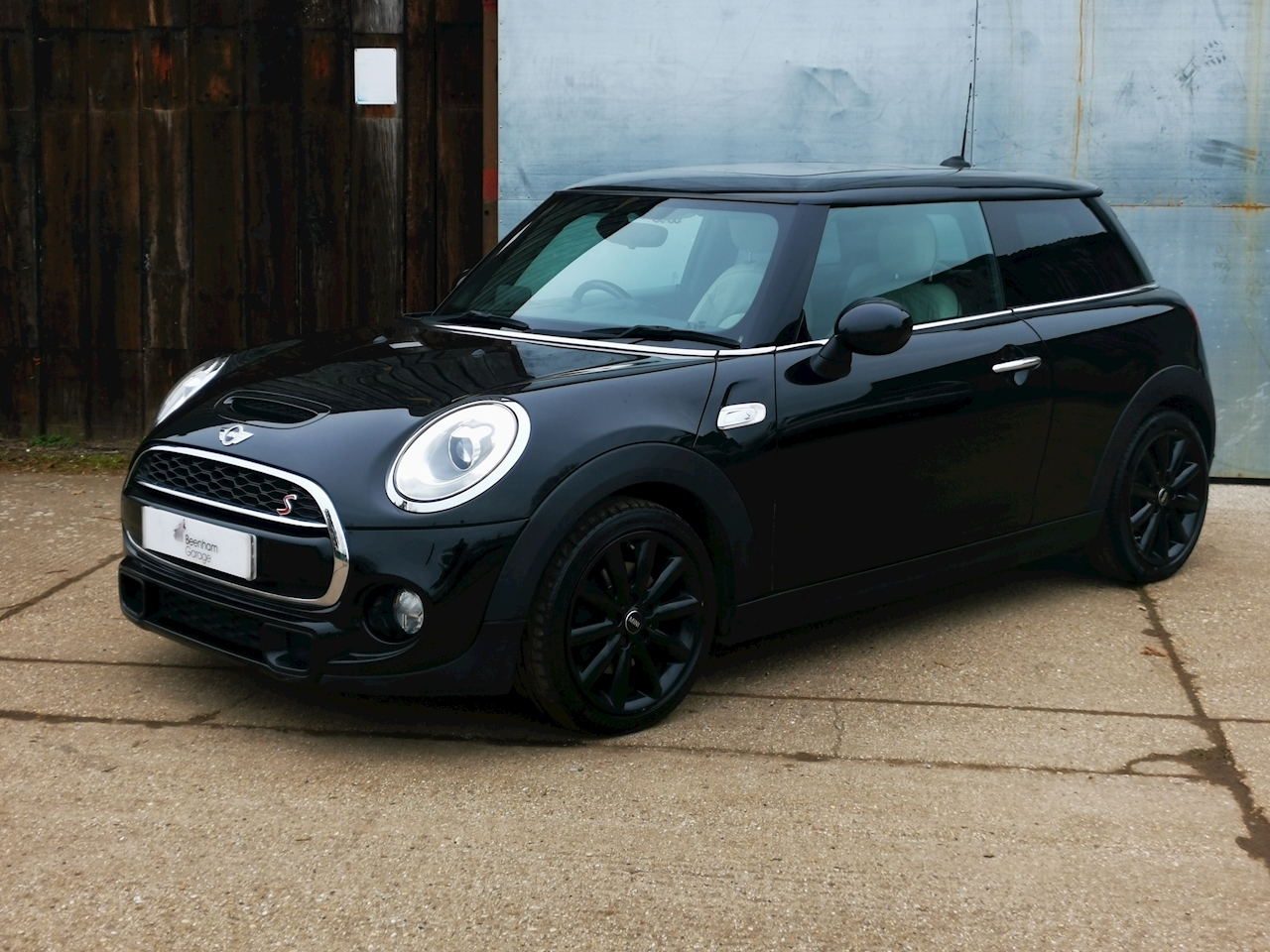 Used 2017 MINI Hatch Cooper S For Sale in Berkshire (U2023) | Beenham ...
