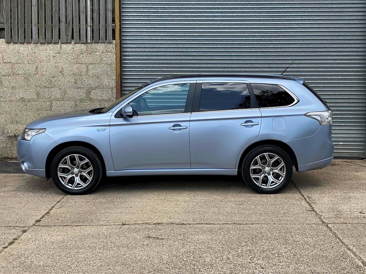 Used 2015 Mitsubishi Outlander h GX4h For Sale in Berkshire (U2159 ...