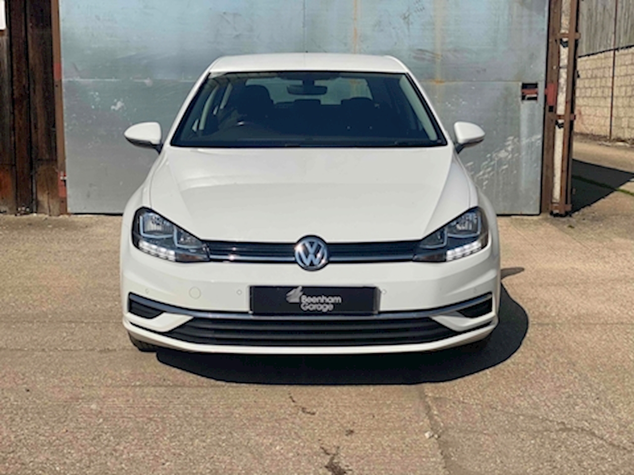 Used 2017 Volkswagen Golf TSI SE For Sale in Berkshire (U2213 ...