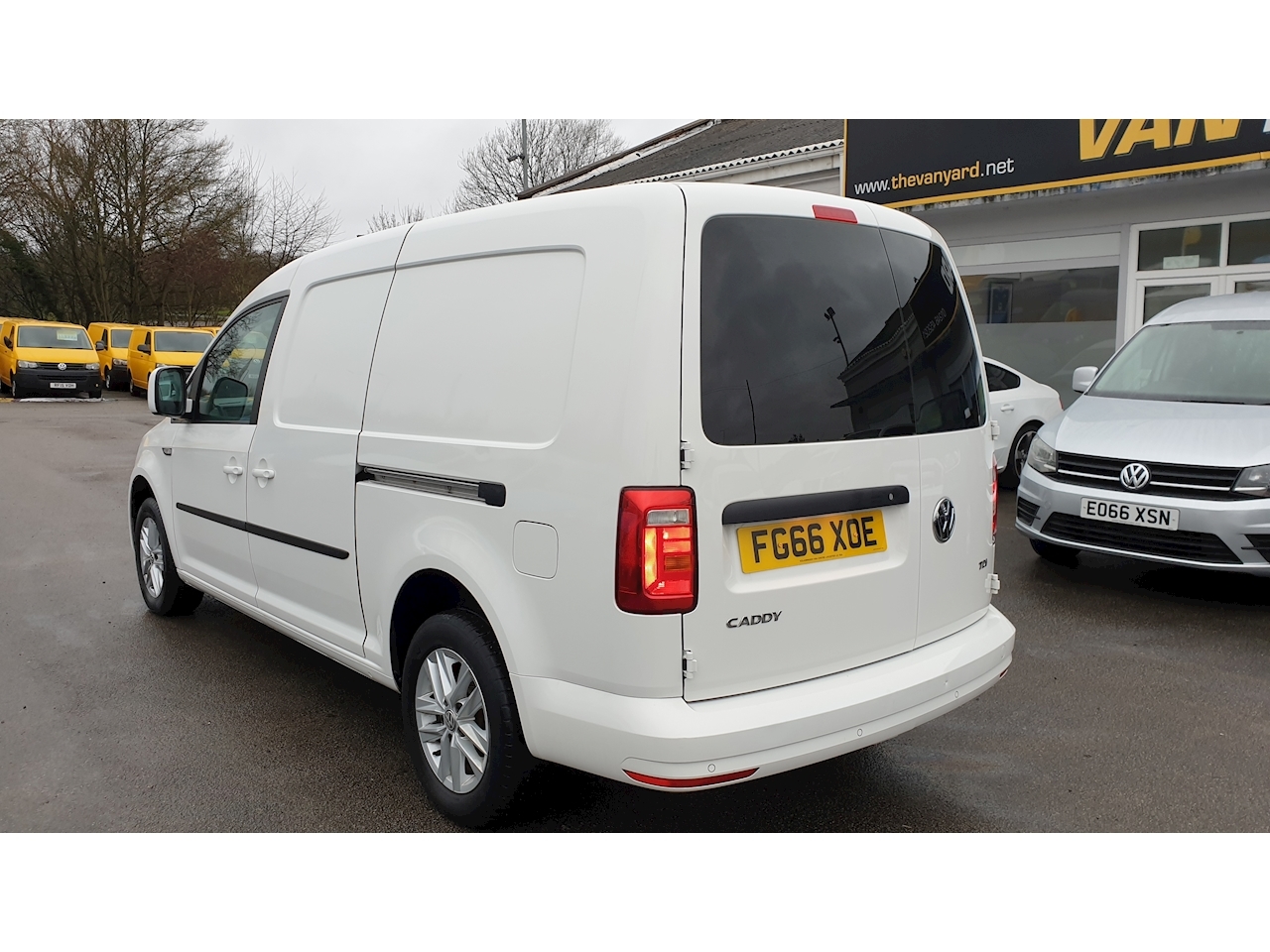 Used 2016 Volkswagen Caddy Maxi C20 Tdi Highline For Sale in Derbyshire ...