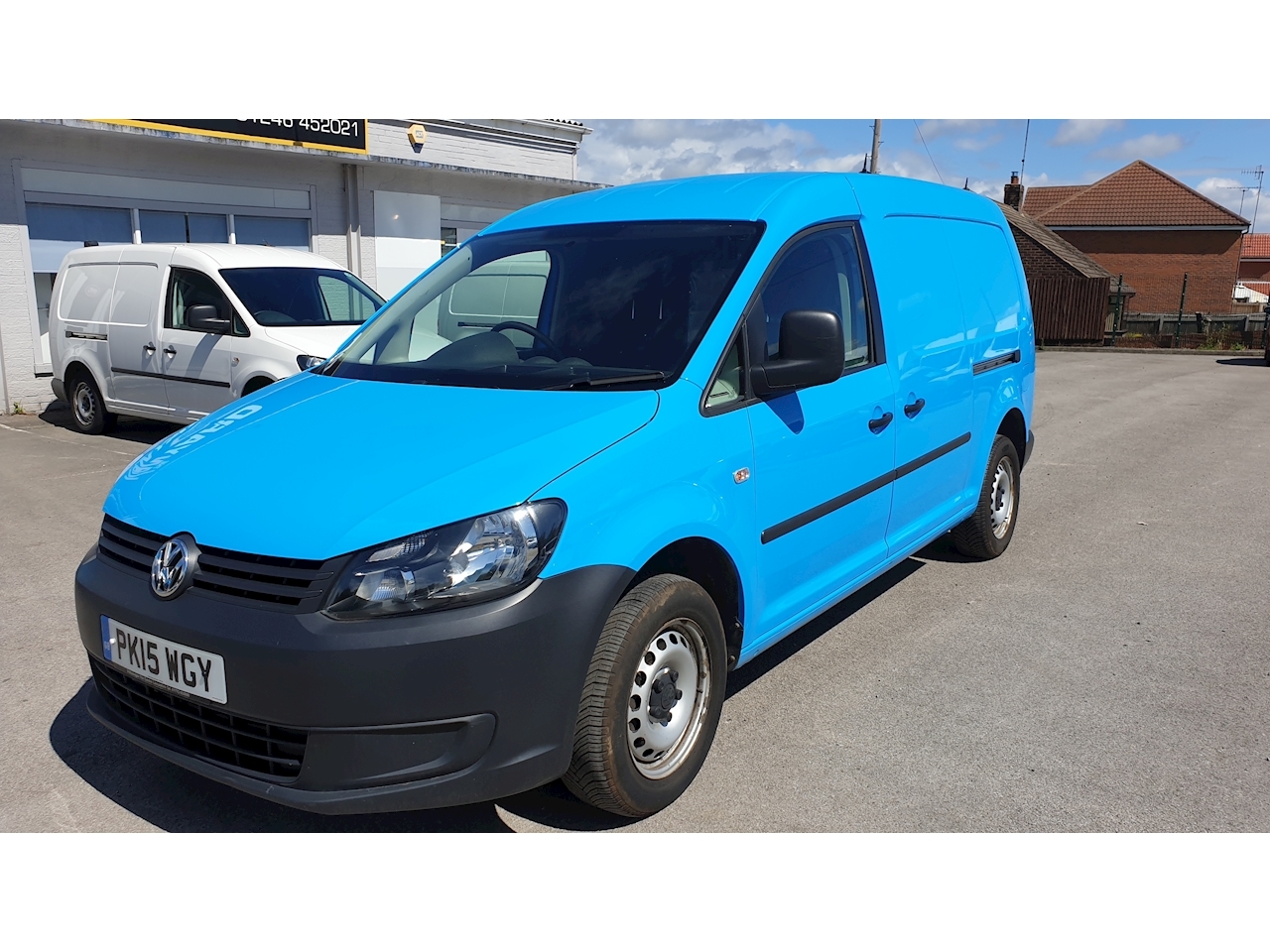 Used 2015 Volkswagen Caddy Maxi C20 Startline For Sale in Derbyshire ...