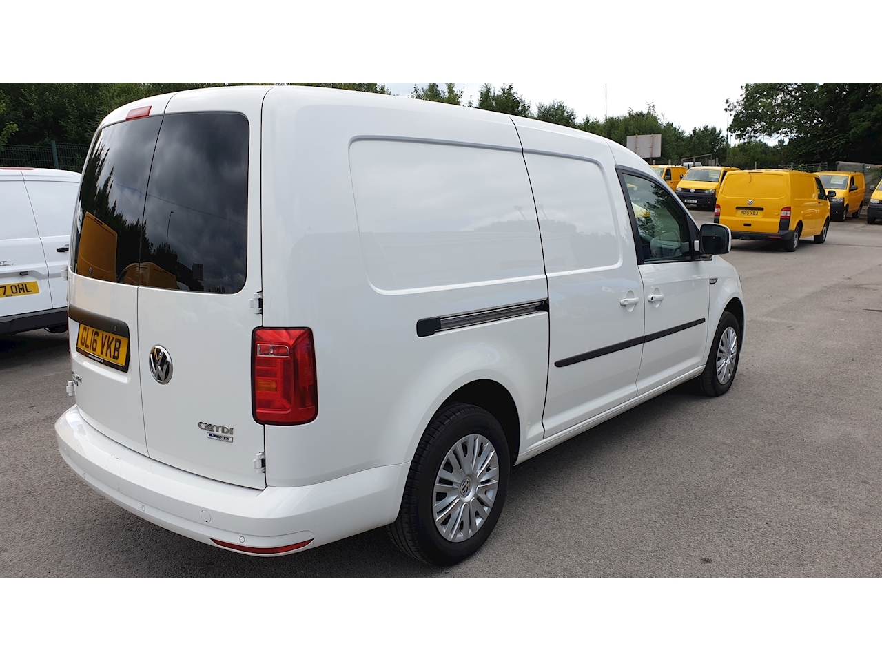 Used 2016 Volkswagen Caddy Maxi Trendline For Sale in Derbyshire (U4421 ...