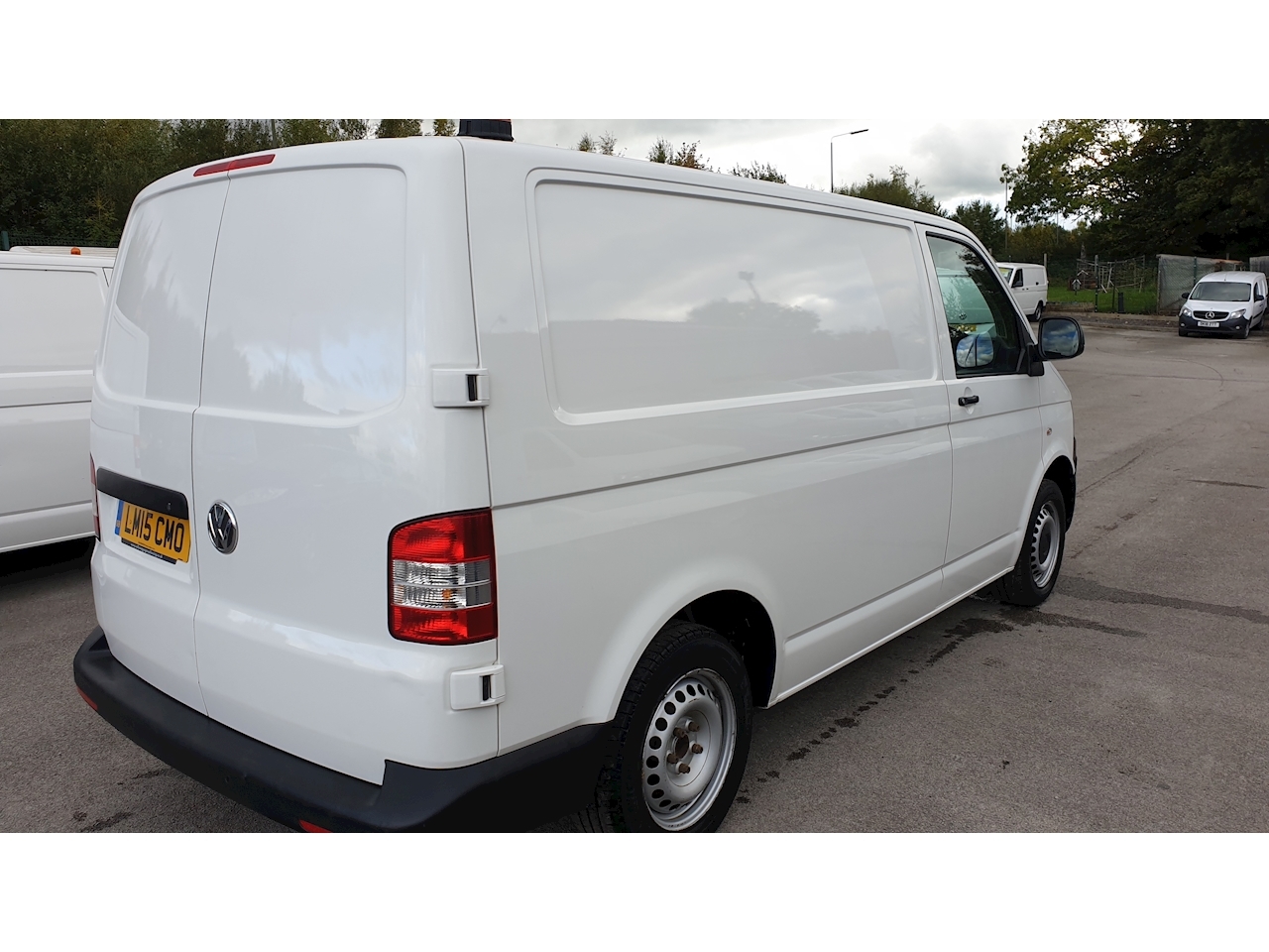 Used 2015 Volkswagen Transporter T26 Startline For Sale in Derbyshire ...