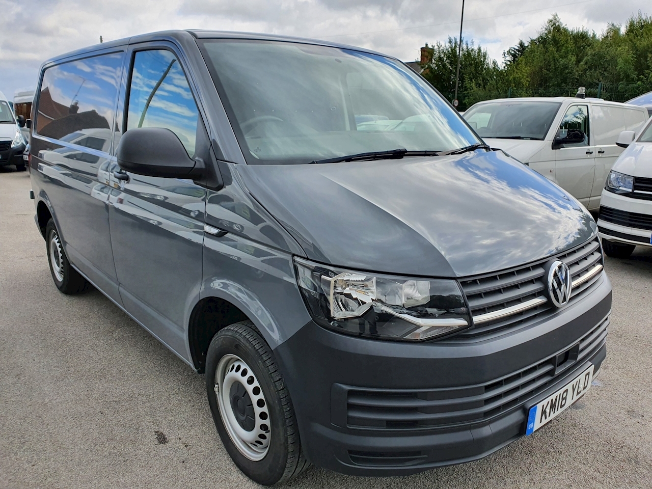Used 2018 Volkswagen Transporter Startline For Sale in Derbyshire ...
