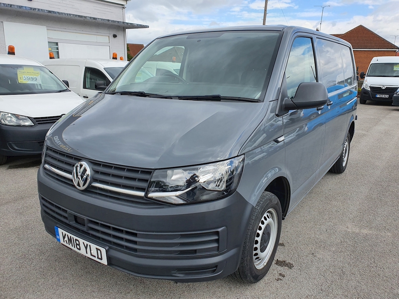 Used 2018 Volkswagen Transporter Startline For Sale in Derbyshire ...