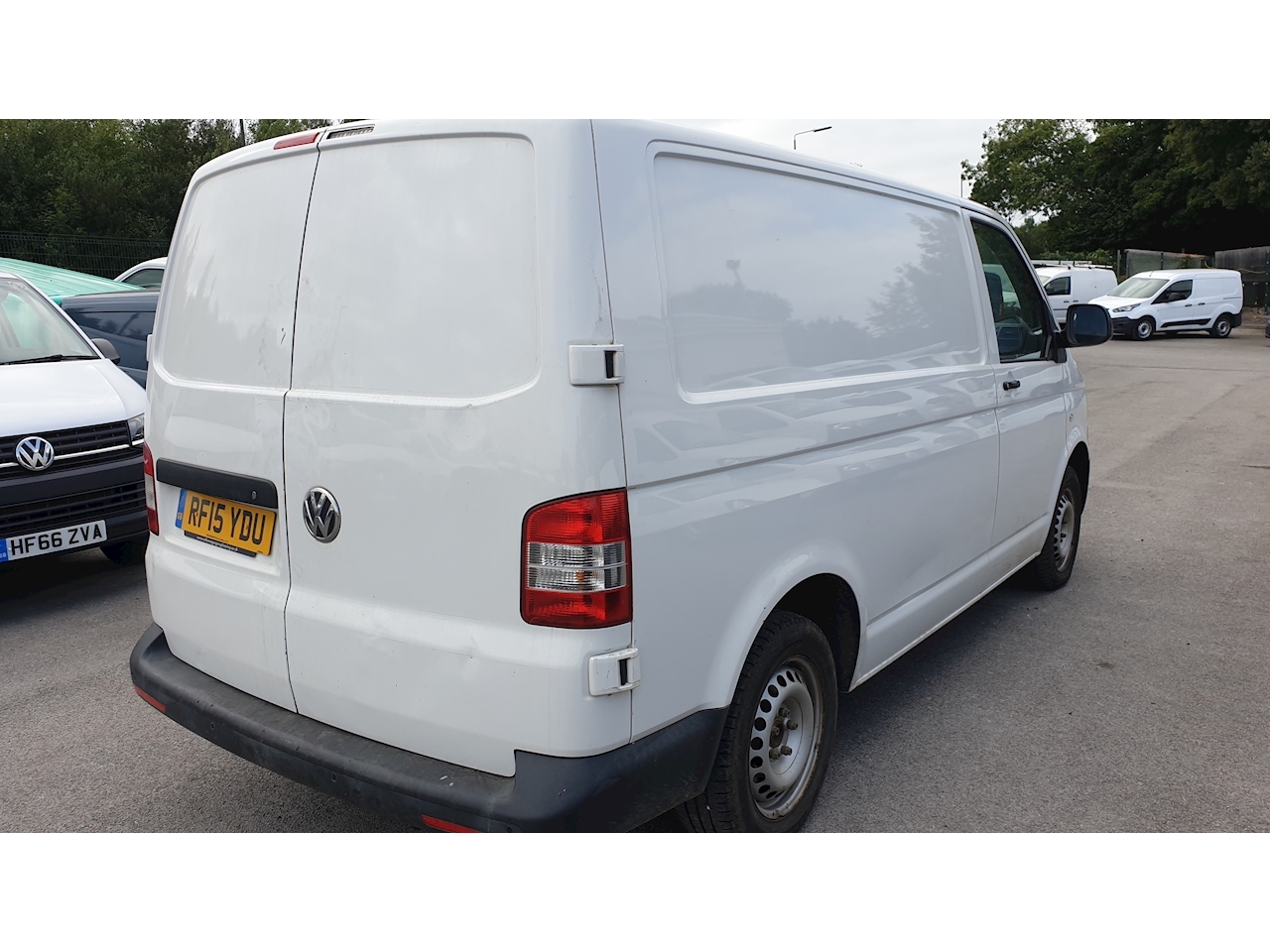 Used 2015 Volkswagen Transporter T26 Startline For Sale in Derbyshire ...