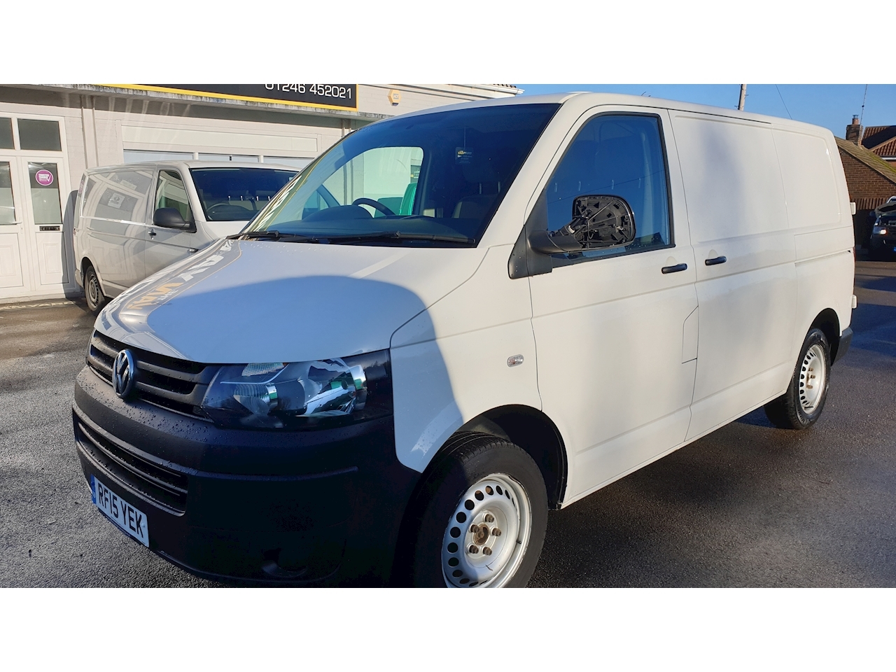 Used 2015 Volkswagen Transporter T26 Startline For Sale in Derbyshire ...