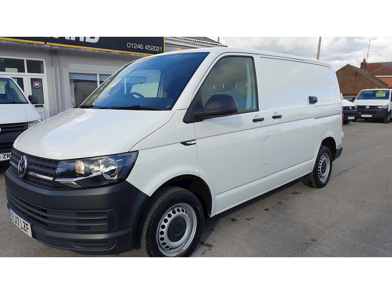 Used 2017 Volkswagen Transporter Startline For Sale in Derbyshire ...