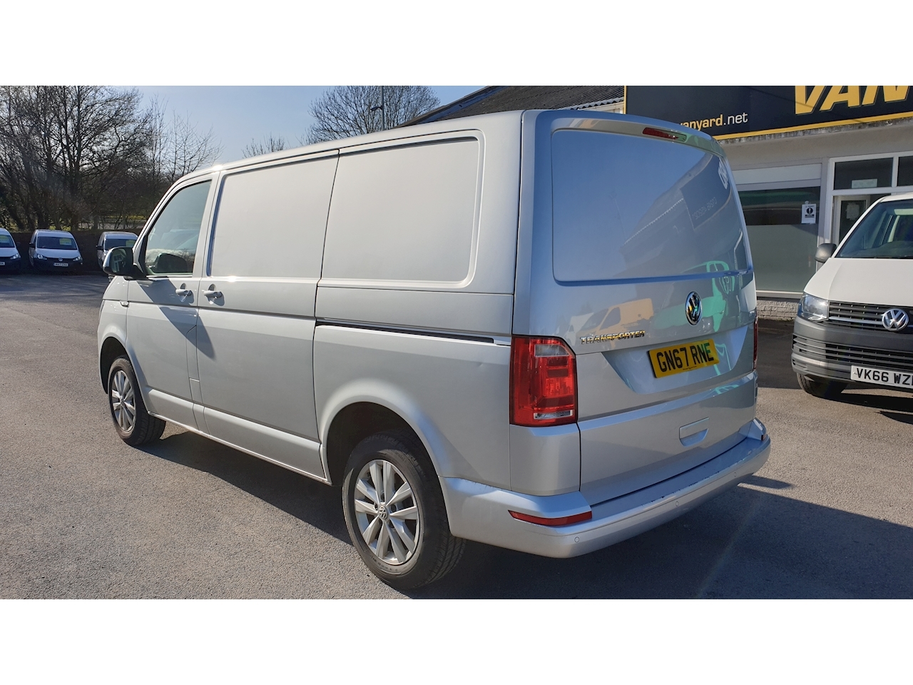 Used 2017 Volkswagen Transporter TDI T28 BlueMotion Tech Highline For ...