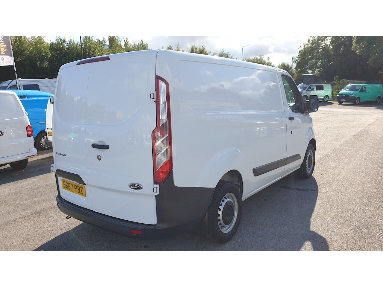 Used 2017 Ford Transit Custom For Sale in Derbyshire (U5155) | The Van Yard