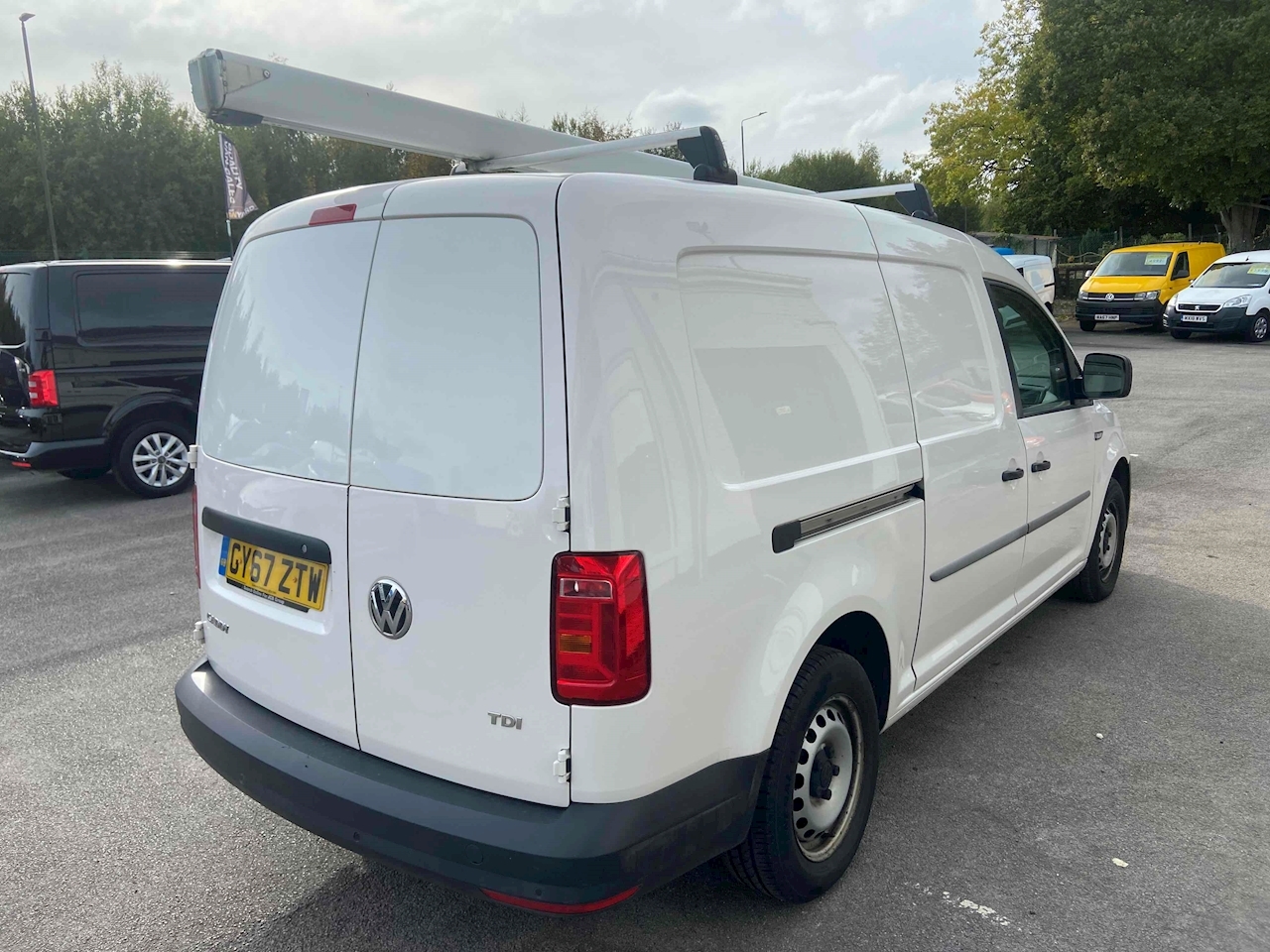 Used 2018 Volkswagen Caddy Maxi TDI C20 BlueMotion Tech Startline For ...
