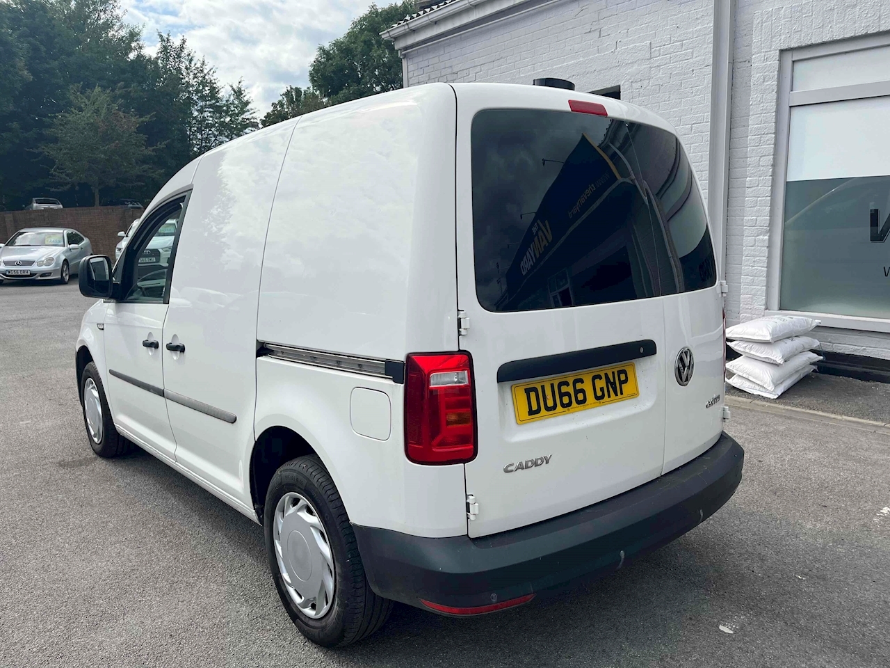 Used 2016 Volkswagen Caddy TDI C20+ BlueMotion Tech Startline For Sale ...