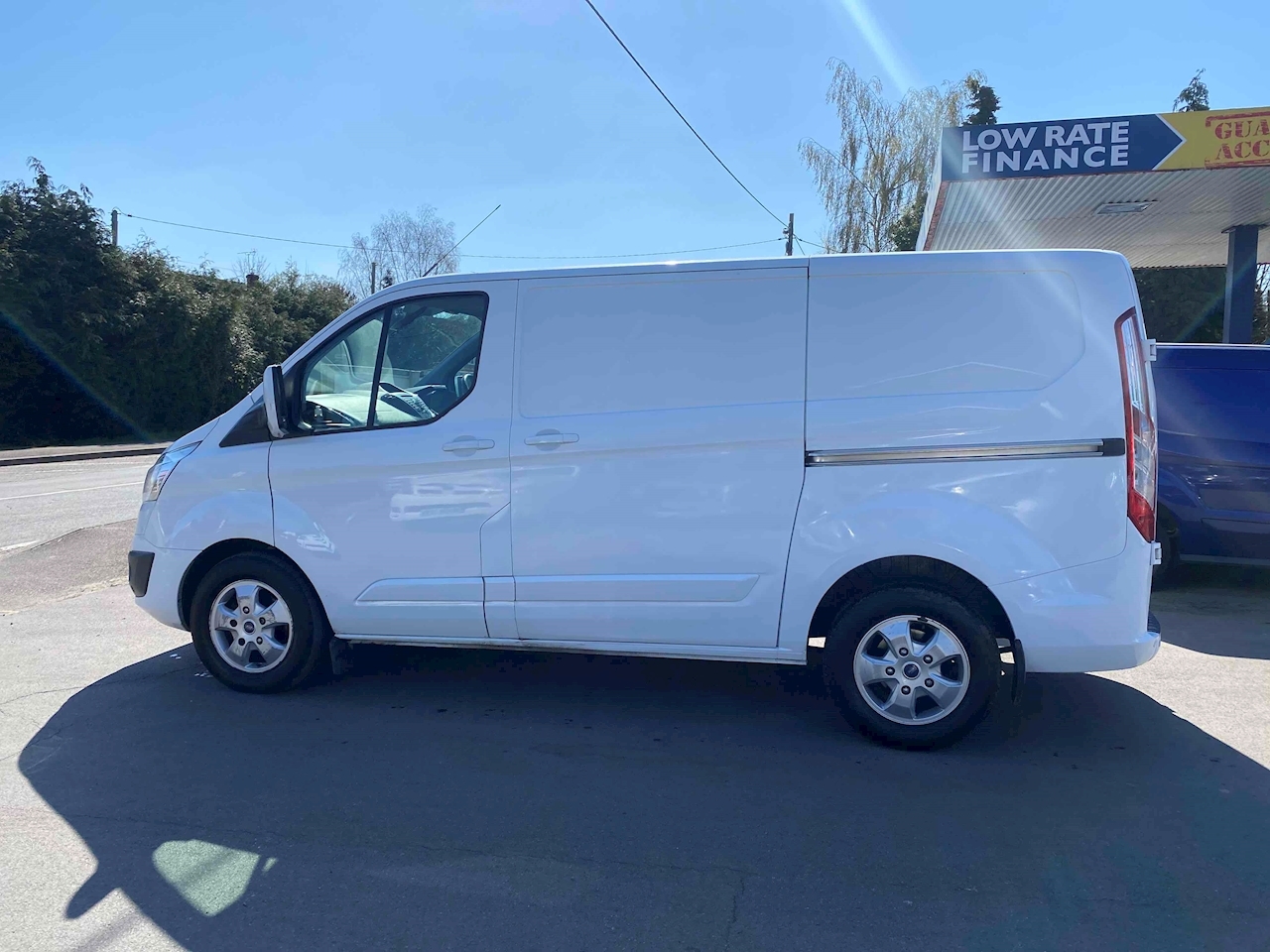 Used 2016 Ford Transit Custom 270 Limited Lr P/V For Sale in Hampshire ...