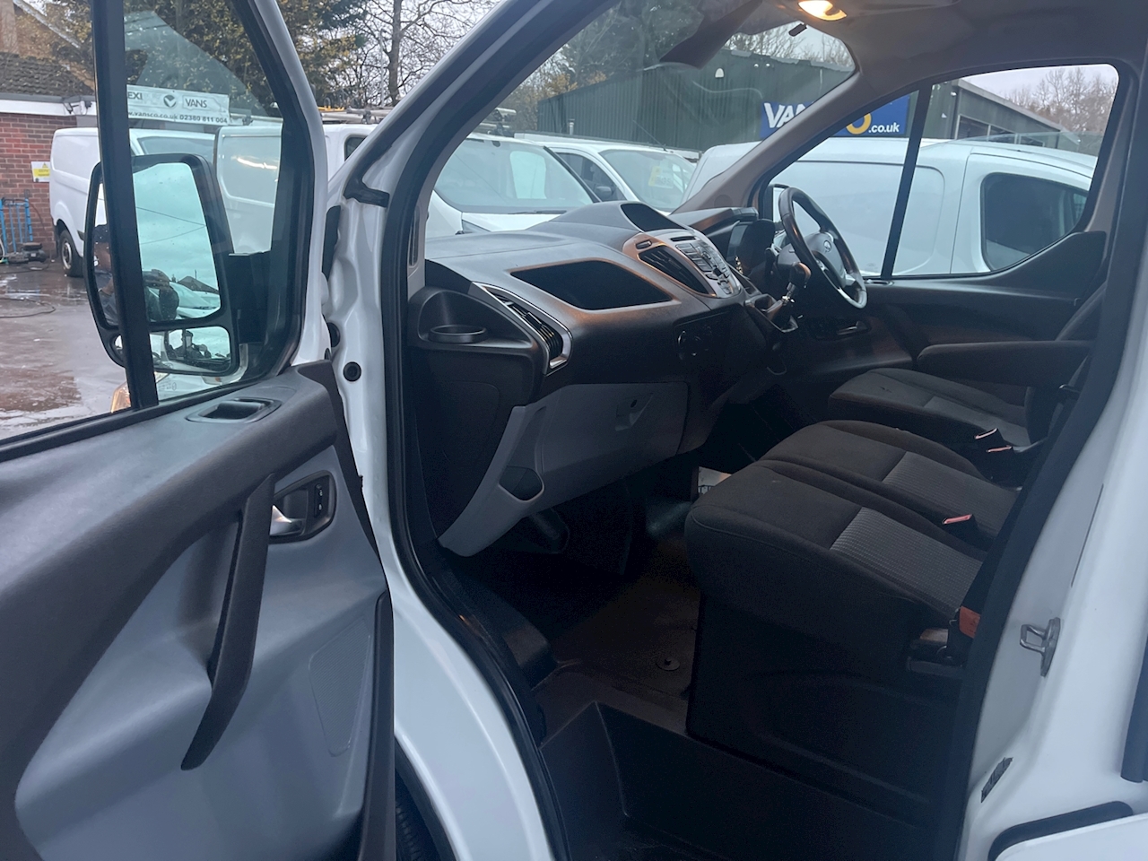 Used 2016 Ford Transit Custom 290 Trend Lr P/V For Sale in Hampshire ...