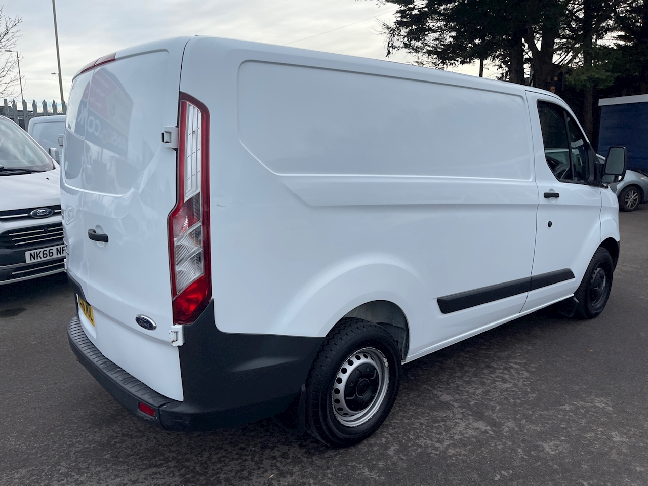 Used 2016 Ford Transit Custom 2.2 TDCi 270 ECOnetic L1 H2 5dr For Sale ...