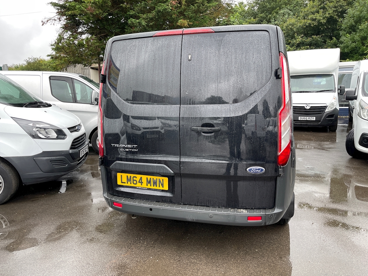Used 2014 Ford Transit Custom 270 Trend Lr P/V For Sale in Hampshire ...
