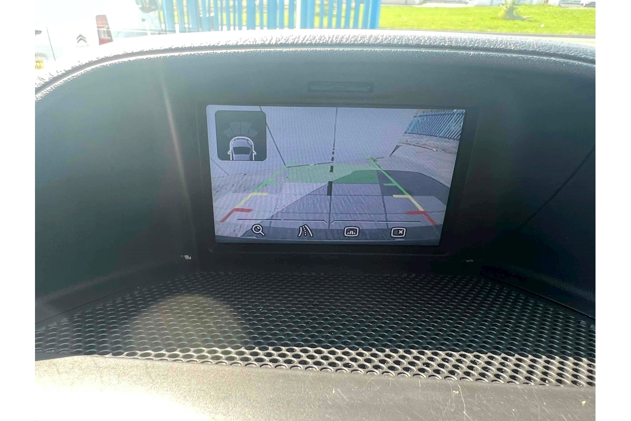 Used 2016 Ford Transit Custom M Sport DCIV 155ps L2 H1 For Sale (U3635) | Advantage 4 Vans