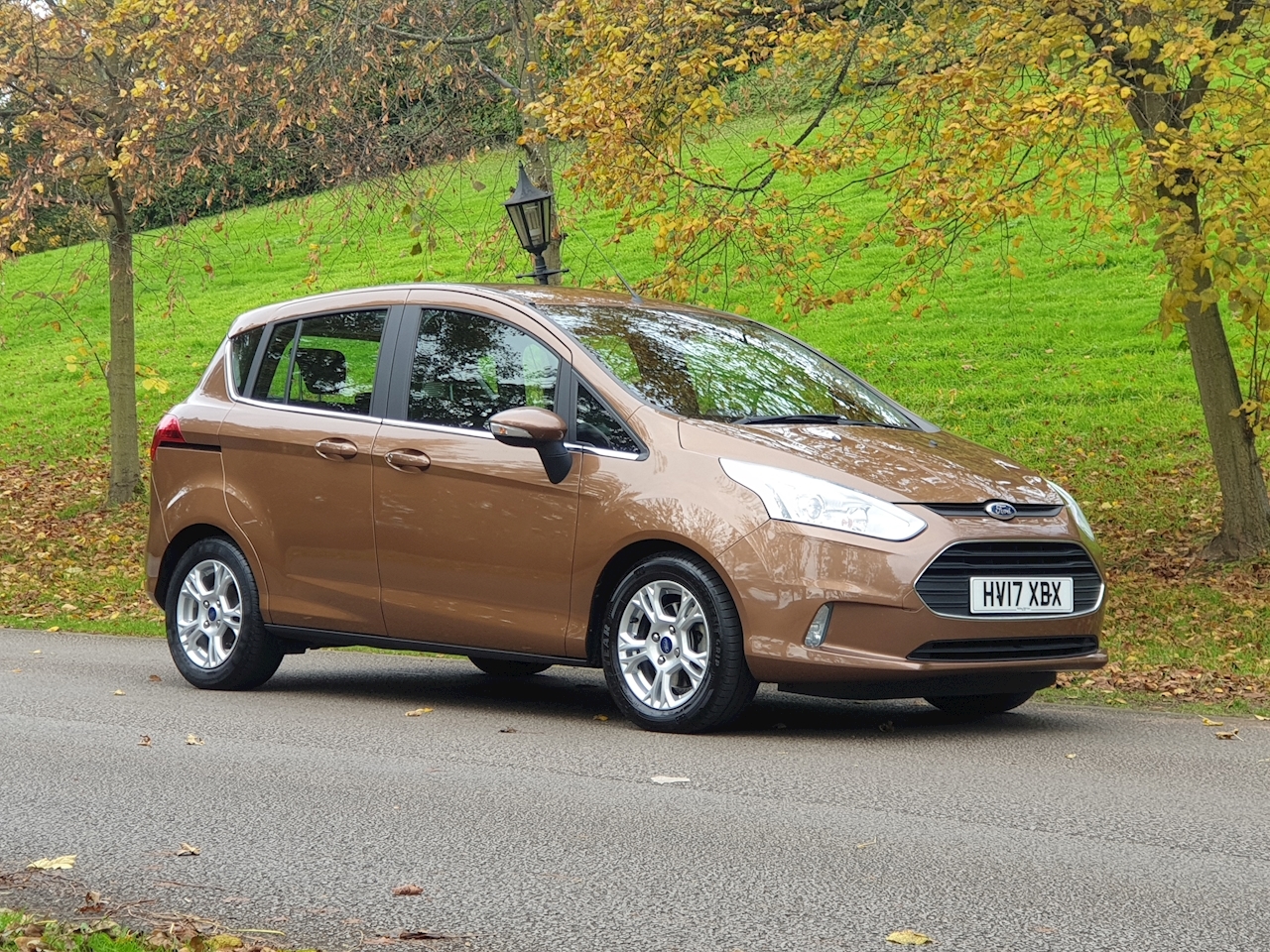 Used 2017 Ford B-Max Zetec Navigator For Sale (U51051) | Hollins Hill ...