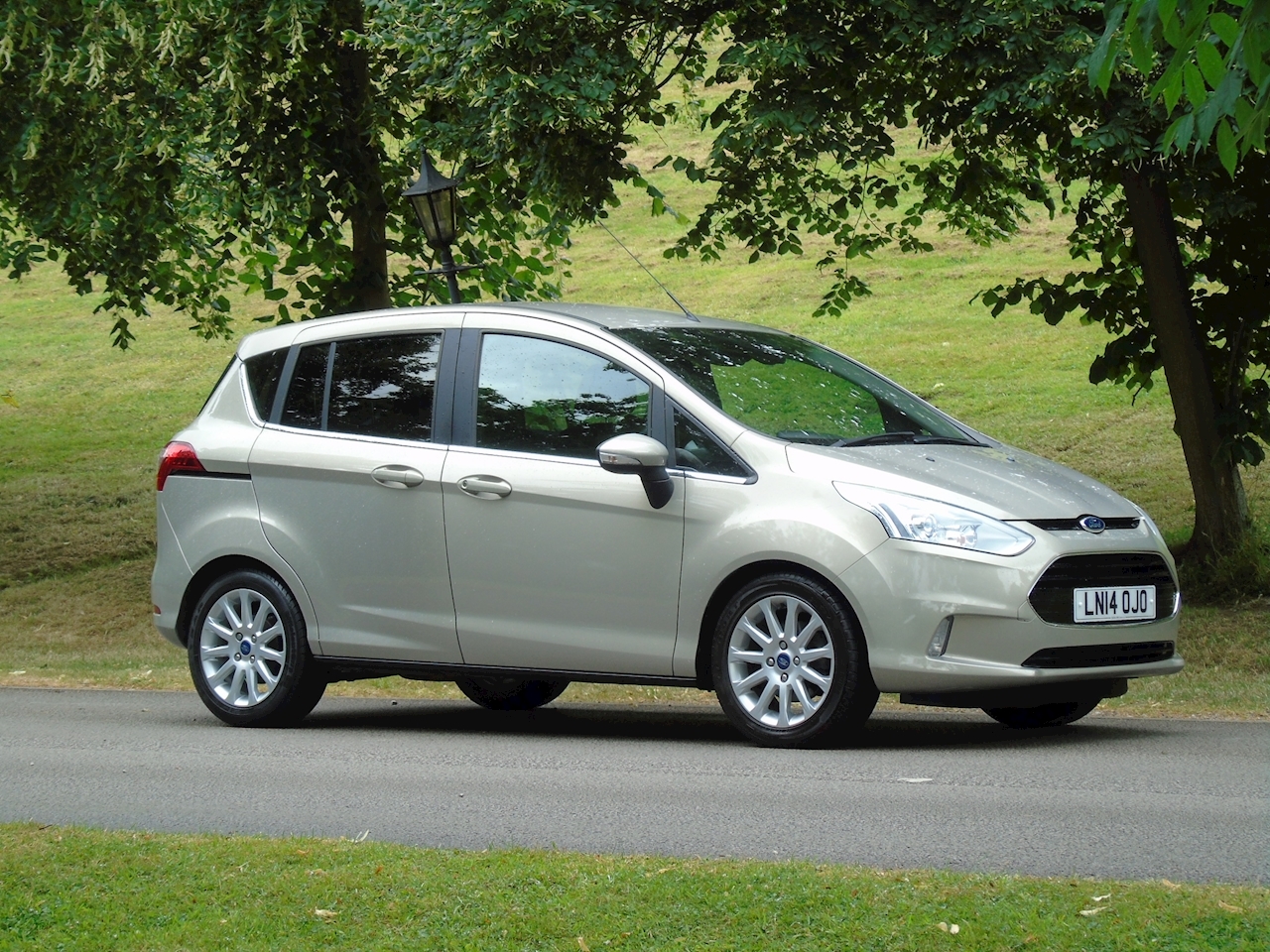 Used 2014 Ford B-Max Titanium For Sale (U51906) | Hollins Hill Car Sales