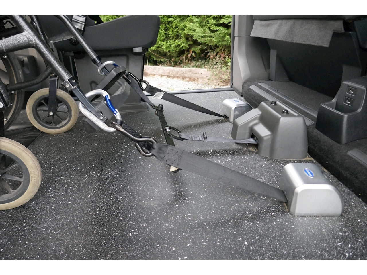 Used 2018 Ford Tourneo Custom Allied Independence RS Mid Mount ...
