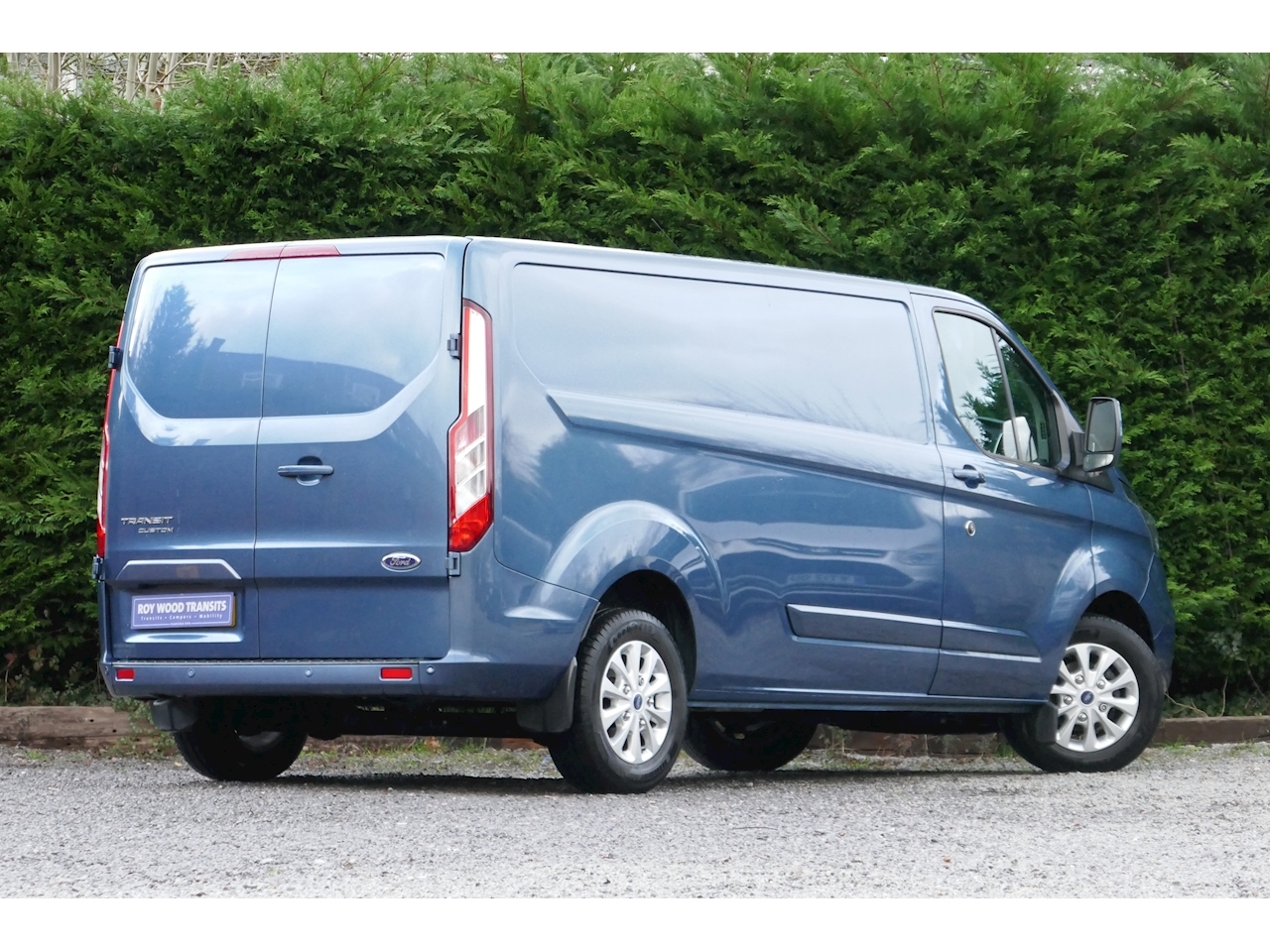 Used 2021 Ford Transit Custom 300 L2 Limited 2.0 130ps Euro 6 Diesel ...