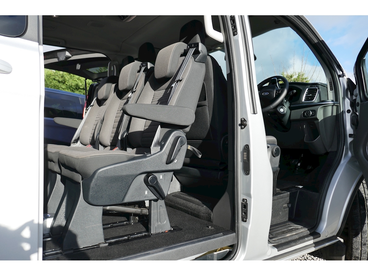 Used 2020 Ford Tourneo Custom Allied Independence RS 3+3 WAV Wheelchair ...