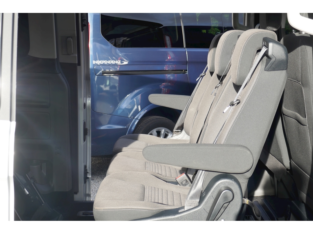Used 2020 Ford Tourneo Custom Allied Independence RS 3+3 WAV Wheelchair ...