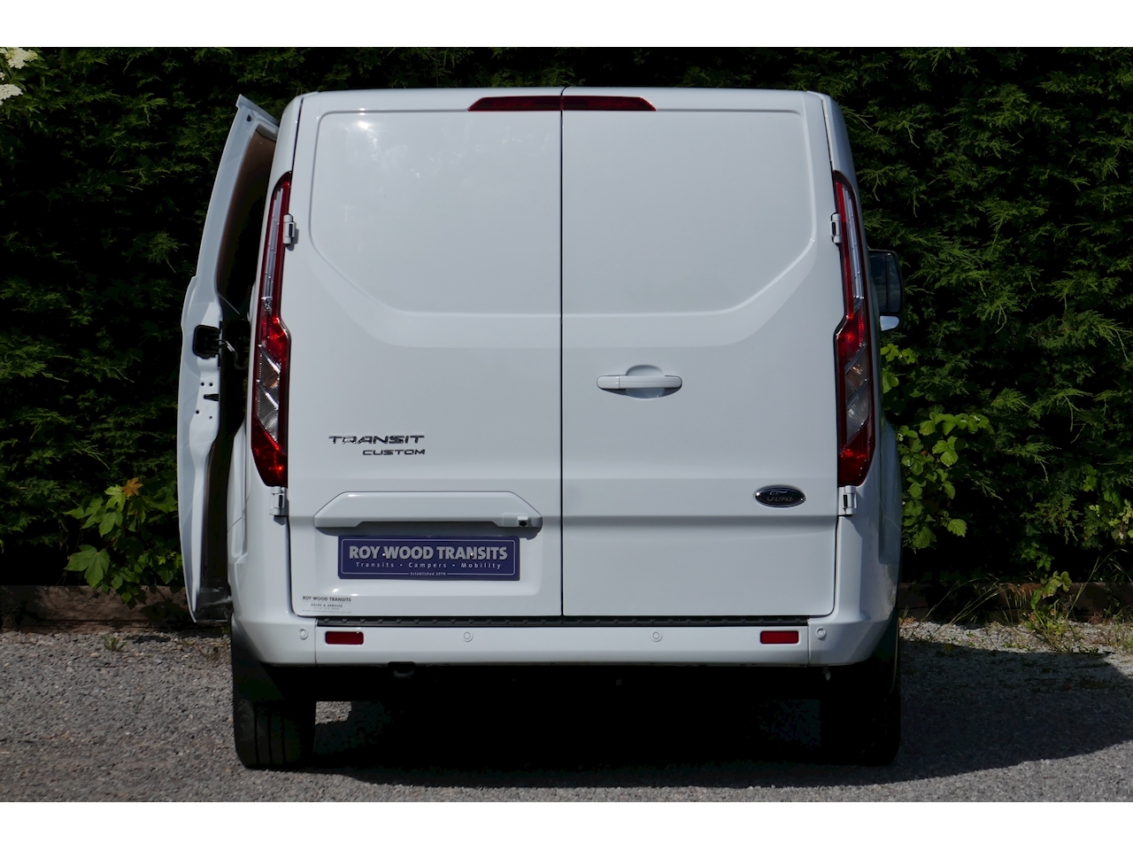 Used 2022 Ford Transit Custom 300 L1 H1 Limited 130ps Euro 6 Diesel Van ...