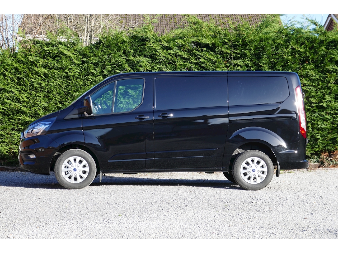 Used 2022 Ford Transit Custom 300 L1 H1 Limited 130ps Euro 6 Diesel Van ...