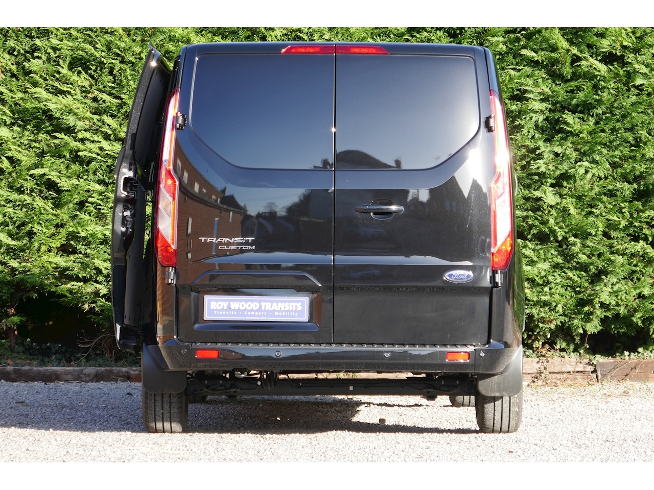 Used 2022 Ford Transit Custom 300 L1 H1 Limited 130ps Euro 6 Diesel Van ...