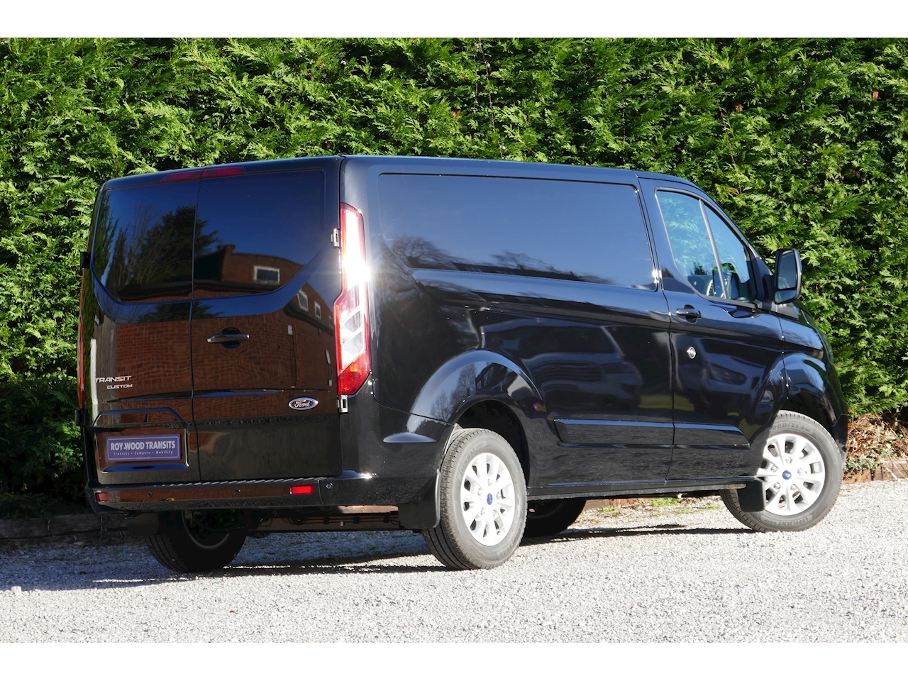 Used 2022 Ford Transit Custom 300 L1 H1 Limited 130ps Euro 6 Diesel Van ...