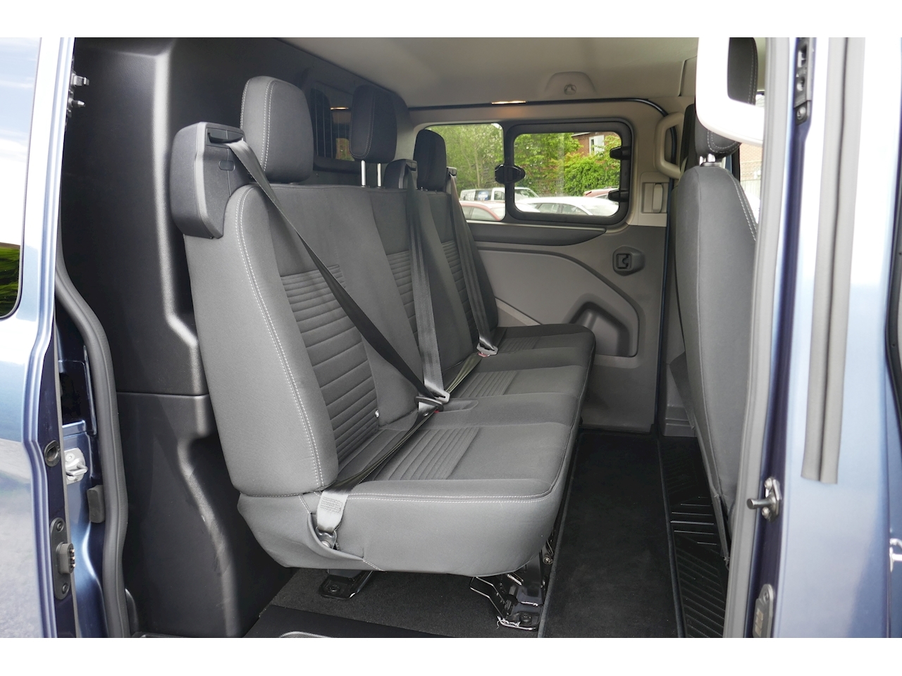 Used 2022 Ford Transit Custom 320 L2 DCiV Limited 130ps Euro 6 Diesel ...