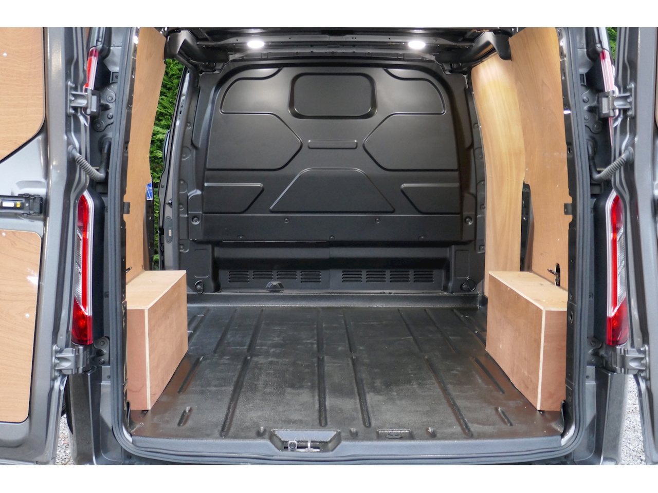 Used 2019 Ford Transit Custom 280 L1 H1 Limited Van 130ps Euro 6 ULEZ ...