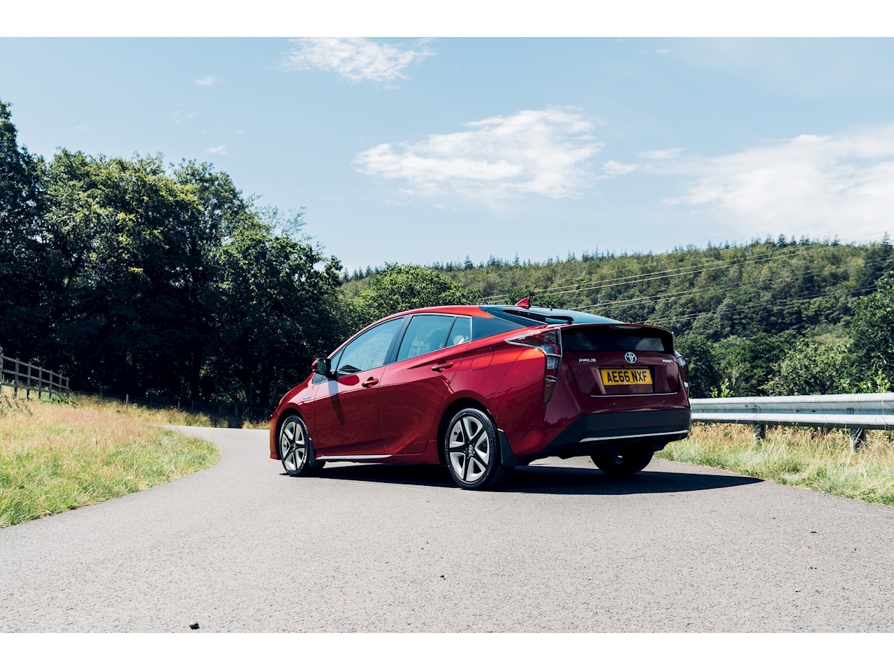Toyota Prius Excel Hatchback 1.8 CVT Petrol Hybrid - Vehicle Details ...