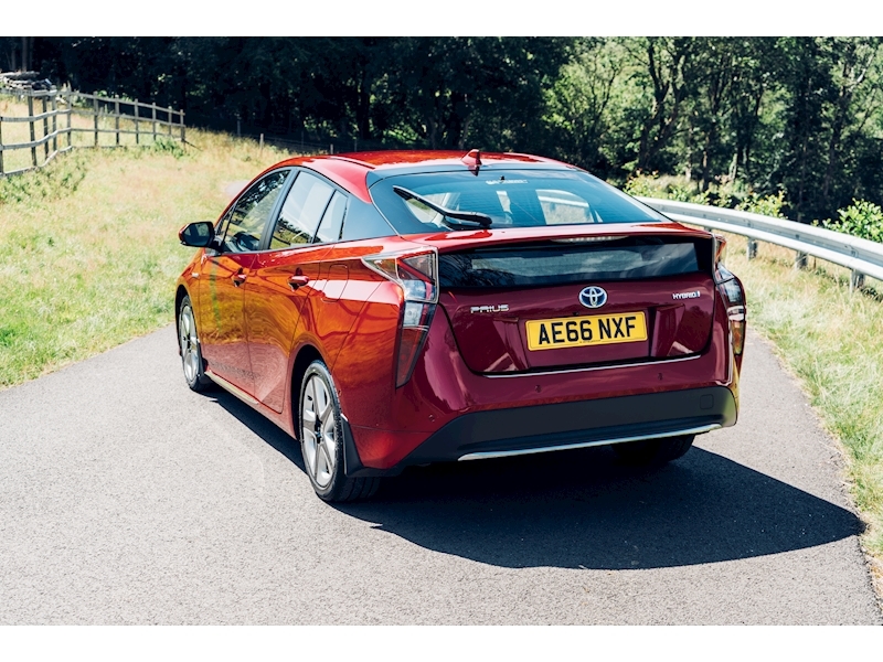 Toyota Prius Excel Hatchback 1.8 CVT Petrol Hybrid - Vehicle Details ...