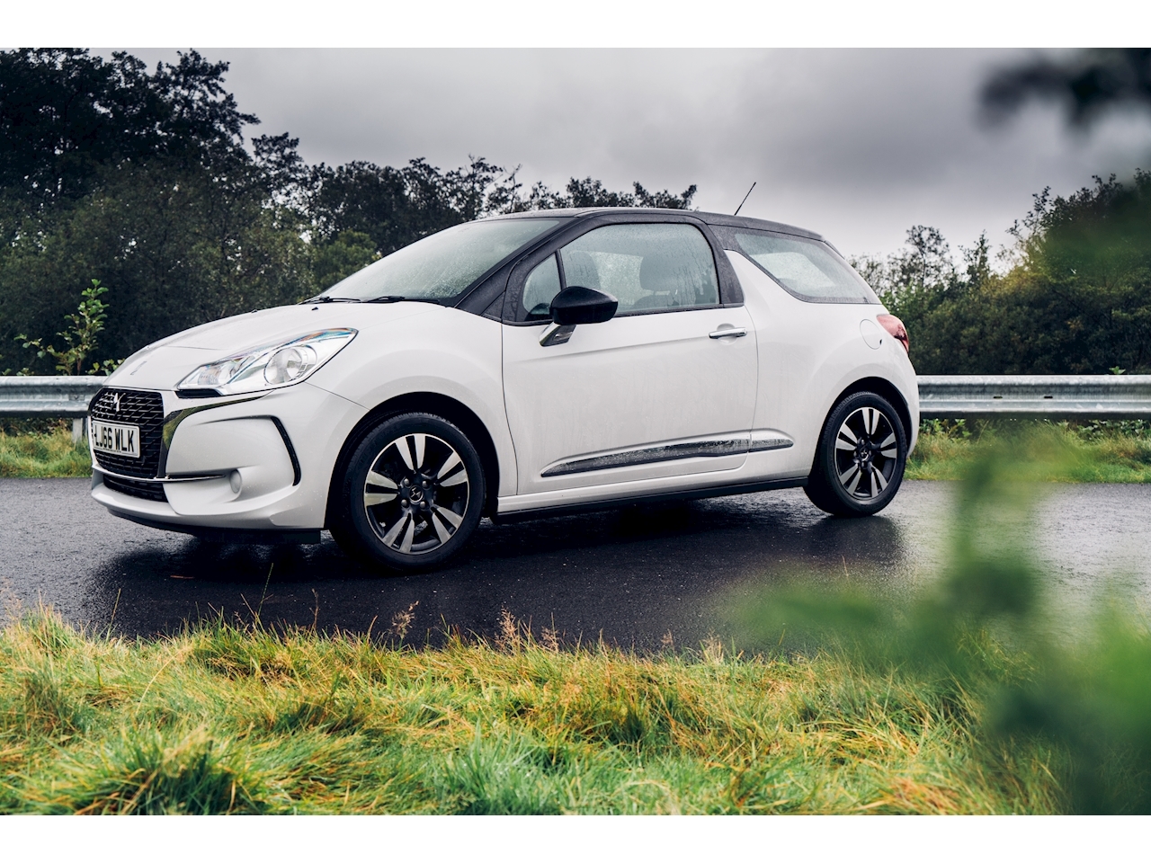 DS AUTOMOBILES DS 3 Chic Hatchback 1.2 Manual Petrol - Vehicle Details ...