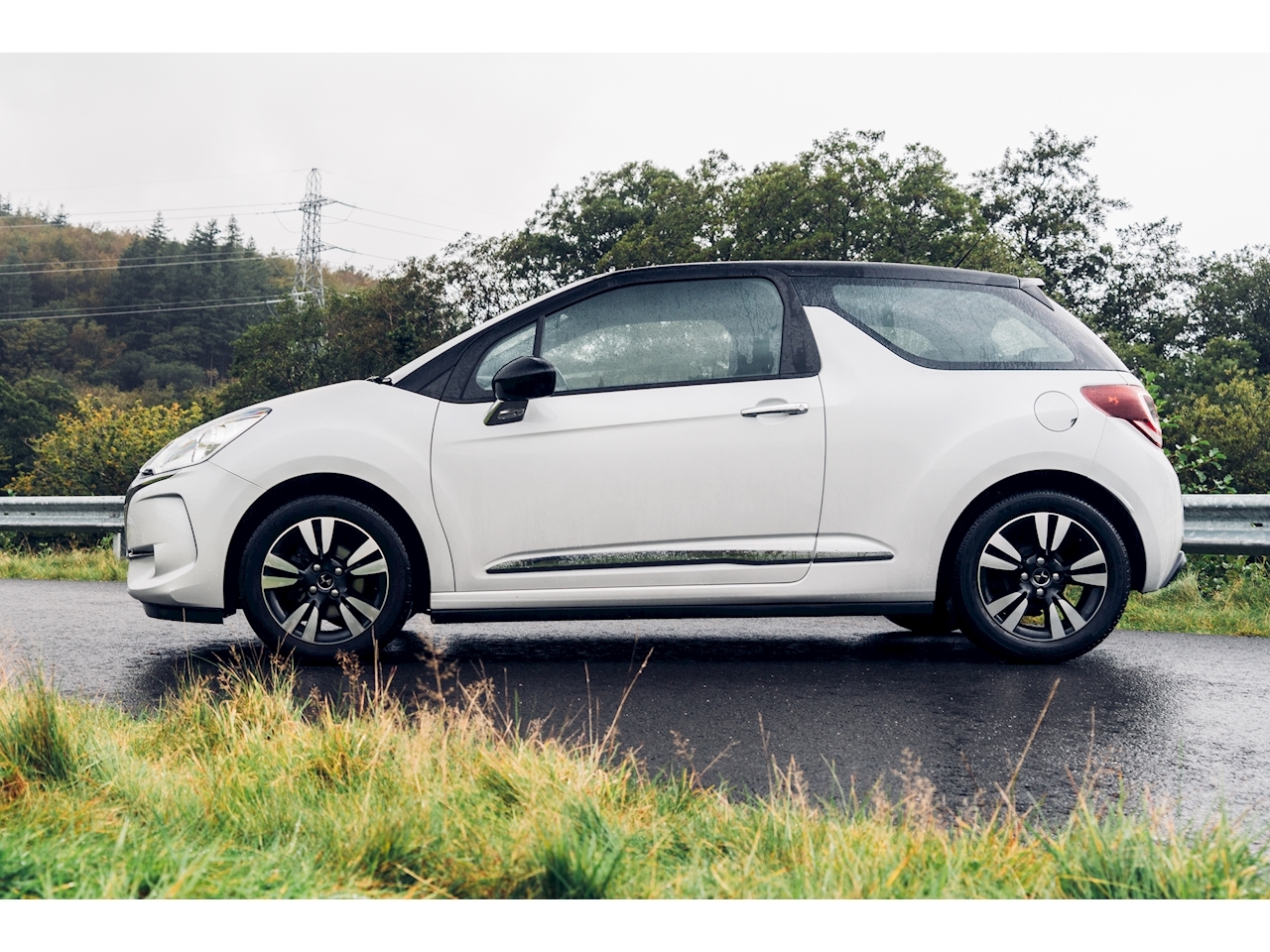 DS AUTOMOBILES DS 3 Chic Hatchback 1.2 Manual Petrol - Vehicle Details ...