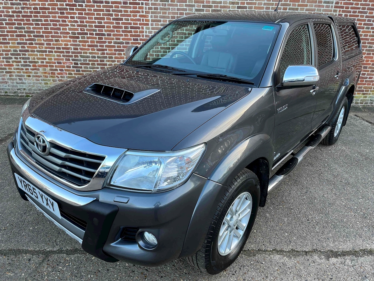 Used 2015 Toyota Hilux Invincible 4X4 D-4D Dcb For Sale in Norfolk ...