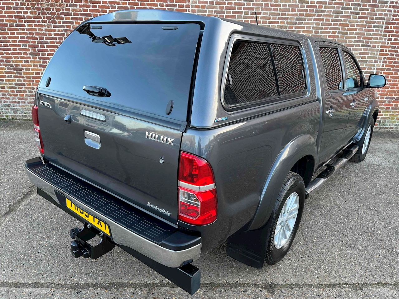 Used 2015 Toyota Hilux Invincible 4X4 D-4D Dcb For Sale in Norfolk ...