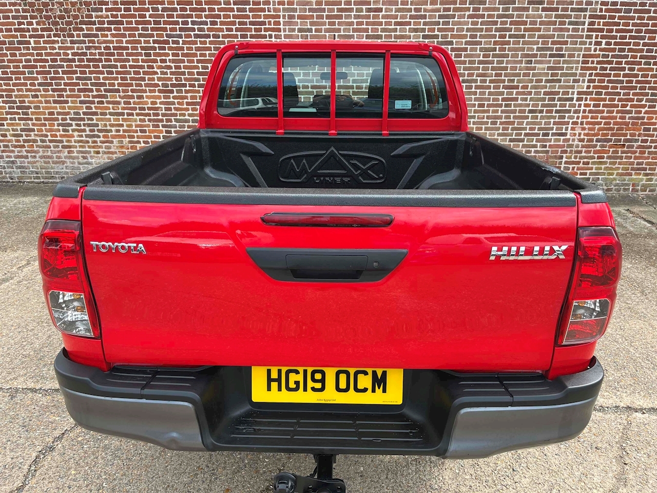 Used 2019 Toyota Hilux D-4D Active For Sale in Norfolk (U2668 ...