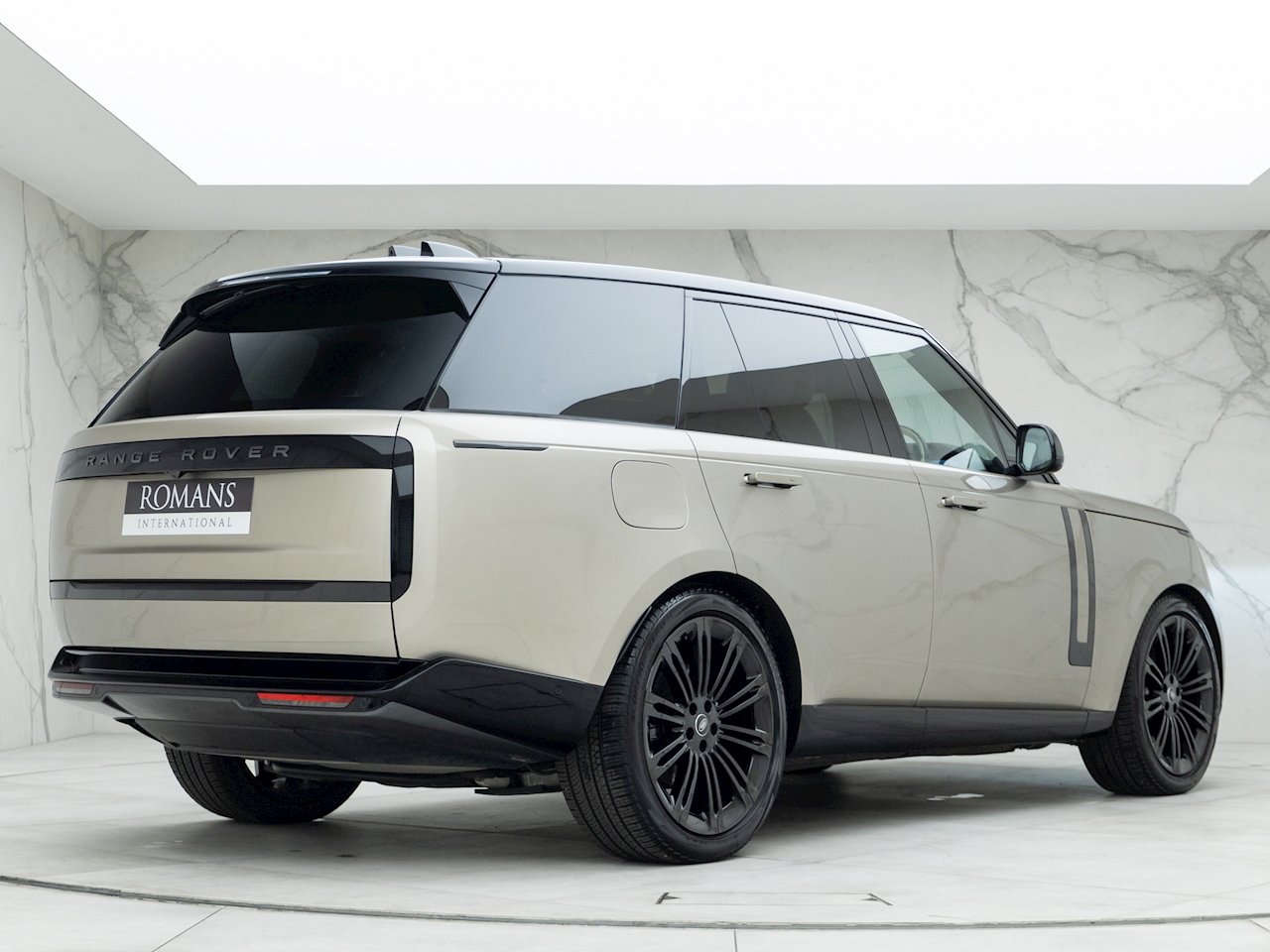 2022 Used Land Rover Range Rover D350 MHEV First Edition | Batumi Gold