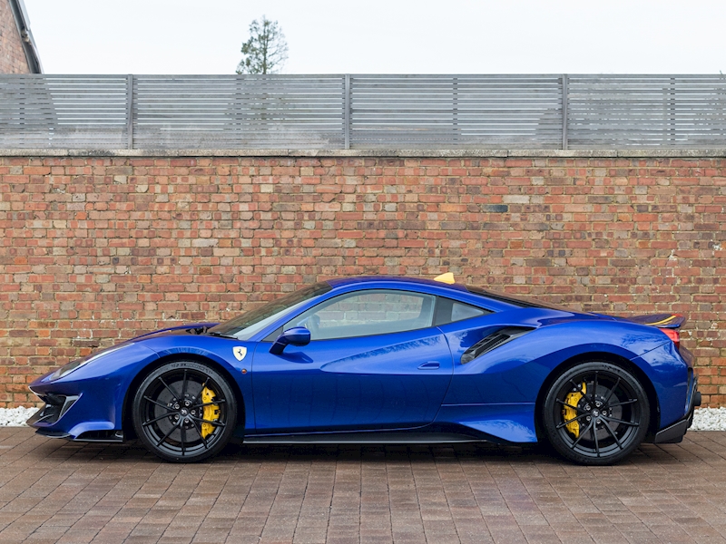 Fotos - Ferrari Pista Spider Blu Elder y Ferrari 488 Pista Blu ...